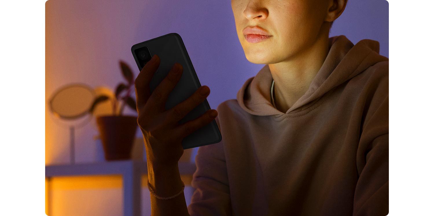 TCL 406 Smartphone 6.6" HD+ NXTVISION Display | TCL Europe